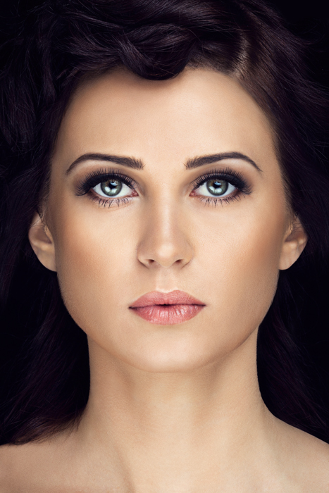 Lady with make-up retouched | Photo retouching services